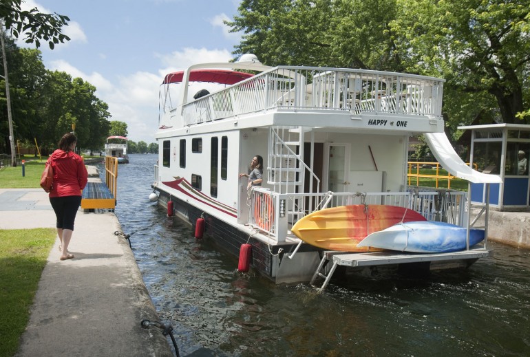 Happy Days Houseboats, Trent Severn, Kawarthas Closed